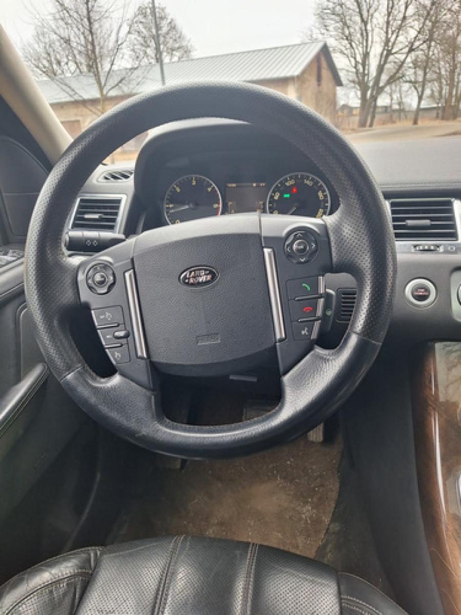 Land Rover Range Rover Sport 2009 Kohtla-Jerve, ar dzinēja tilpumu 3.60 L un nobraukumu 285 tūkst. km par 8000 €, foto 13 vietnē AUTOMOTO.COM.LV