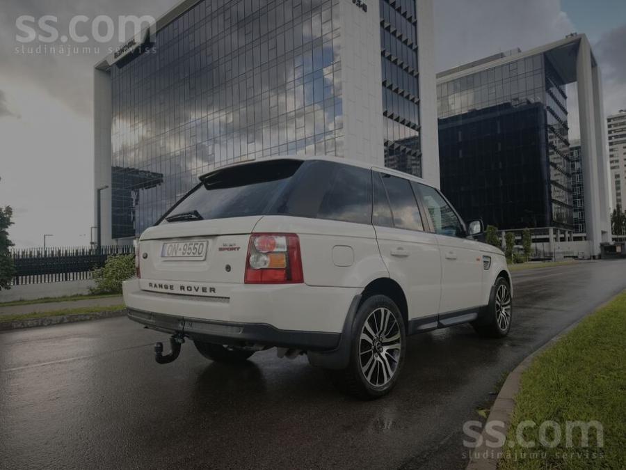 White Land Rover Range Rover Sport 2006 in Riga, with an engine capacity of 2.70 L and mileage of 279 thousand km for 6299 €, photo 3 on AUTOMOTO.COM.LV