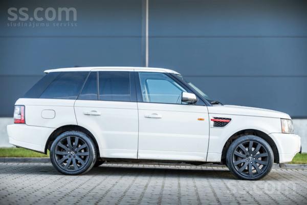 White Land Rover Range Rover Sport 2008 in Riga, with an engine capacity of 3.60 L and mileage of 373 thousand km for 4490 €, photo 4 on AUTOMOTO.COM.LV