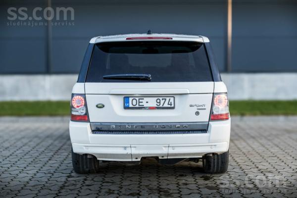 White Land Rover Range Rover Sport 2008 in Riga, with an engine capacity of 3.60 L and mileage of 373 thousand km for 4490 €, photo 10 on AUTOMOTO.COM.LV