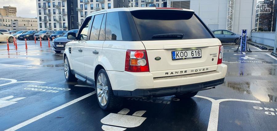 White Land Rover Range Rover Sport 2008 in Vilnius, with an engine capacity of 2.70 L and mileage of 200 thousand km for 3550 €, photo 2 on AUTOMOTO.COM.LV