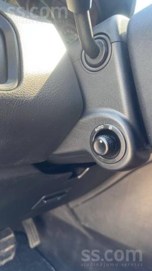 Белый Ленд Ровер Рендж Ровер Спорт 2008 в Рига, объемом двигателя 3.60 л и пробегом 381 тыс. км за 6500 €, фото 15 на AUTOMOTO.COM.LV