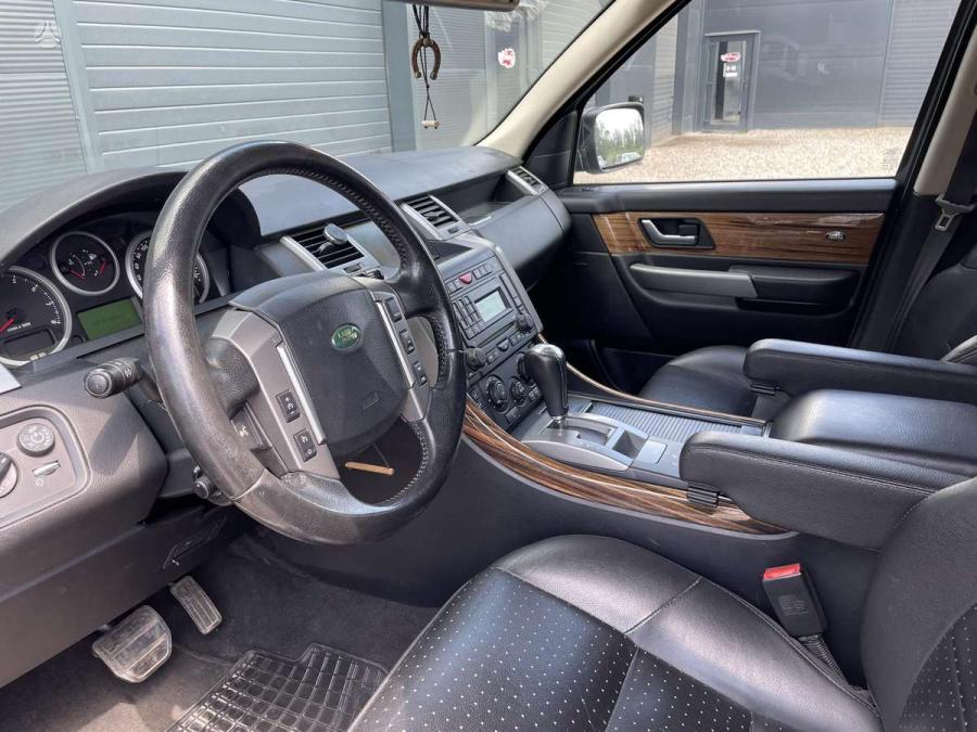 Balts Land Rover Range Rover Sport 2008 Utena, ar dzinēja tilpumu 4.20 L un nobraukumu 293 tūkst. km par 5650 €, foto 8 vietnē AUTOMOTO.COM.LV