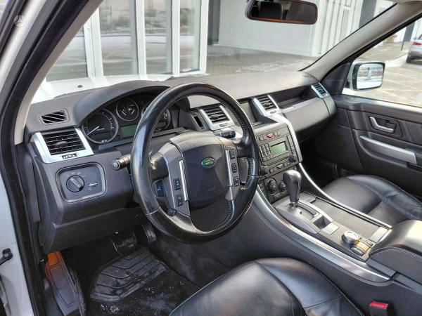 Balts Land Rover Range Rover Sport 2009 Viļņa, ar dzinēja tilpumu 2.72 L un nobraukumu 144 tūkst. km par 3500 €, foto 7 vietnē AUTOMOTO.COM.LV