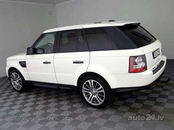 White Land Rover Range Rover Sport 2009 in Tallinn, with an engine capacity of 3.00 L and mileage of 317 thousand km for 4499 €, photo 4 on AUTOMOTO.COM.LV