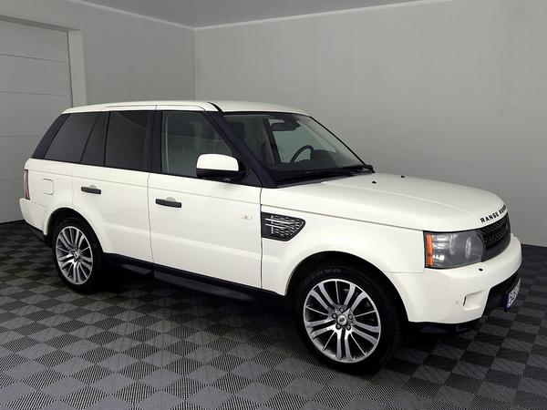 White Land Rover Range Rover Sport 2009 in Tallinn, with an engine capacity of 3.00 L and mileage of 317 thousand km for 4499 €, photo 1 on AUTOMOTO.COM.LV