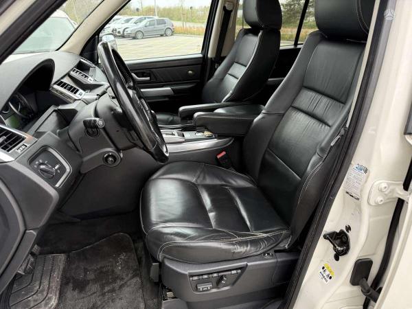 Balts Land Rover Range Rover Sport 2009 Viļņa, ar dzinēja tilpumu 2.72 L un nobraukumu 144 tūkst. km par 5000 €, foto 7 vietnē AUTOMOTO.COM.LV