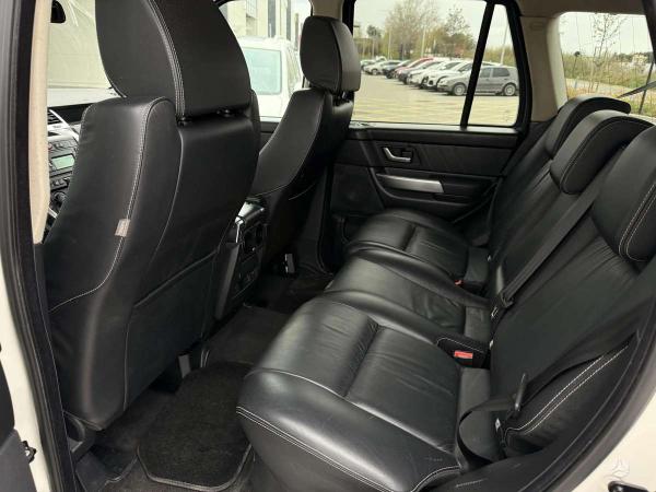 Balts Land Rover Range Rover Sport 2009 Viļņa, ar dzinēja tilpumu 2.72 L un nobraukumu 144 tūkst. km par 5000 €, foto 8 vietnē AUTOMOTO.COM.LV