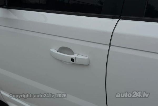 Balts Land Rover Range Rover Sport 2010 Tallina, ar dzinēja tilpumu 3.00 L un nobraukumu 209 tūkst. km par 10900 €, foto 9 vietnē AUTOMOTO.COM.LV