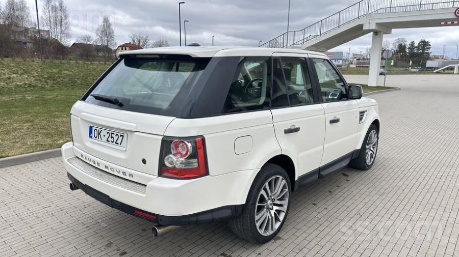 White Land Rover Range Rover Sport 2010 in Rezekne, with an engine capacity of 3.00 L and mileage of 227 thousand km for 7000 €, photo 5 on AUTOMOTO.COM.LV
