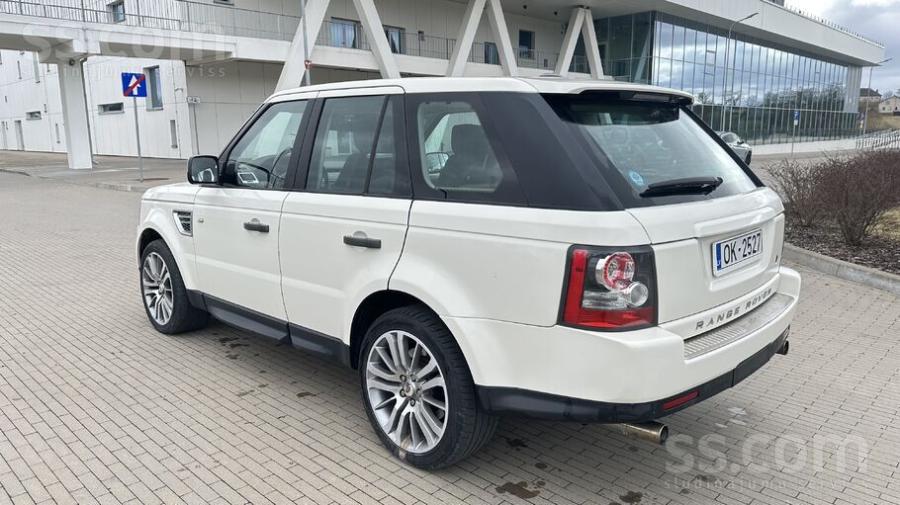White Land Rover Range Rover Sport 2010 in Rezekne, with an engine capacity of 3.00 L and mileage of 227 thousand km for 7000 €, photo 7 on AUTOMOTO.COM.LV