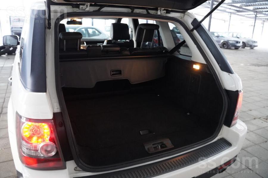 Balts Land Rover Range Rover Sport 2010 Rīga, ar dzinēja tilpumu 3.60 L un nobraukumu 299 tūkst. km par 5000 €, foto 10 vietnē AUTOMOTO.COM.LV