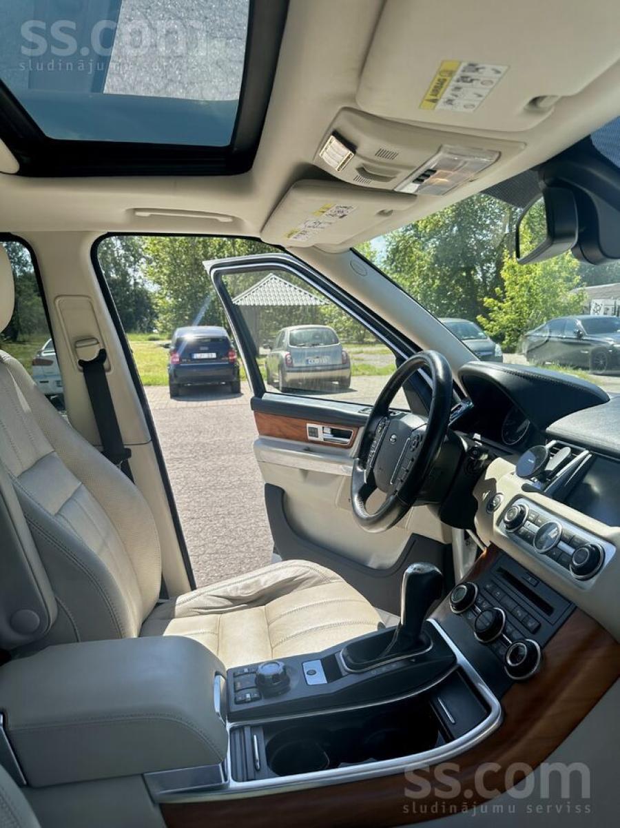 Balts Land Rover Range Rover Sport 2010 Rīga, ar dzinēja tilpumu 3.60 L un nobraukumu 257 tūkst. km par 9300 €, foto 13 vietnē AUTOMOTO.COM.LV