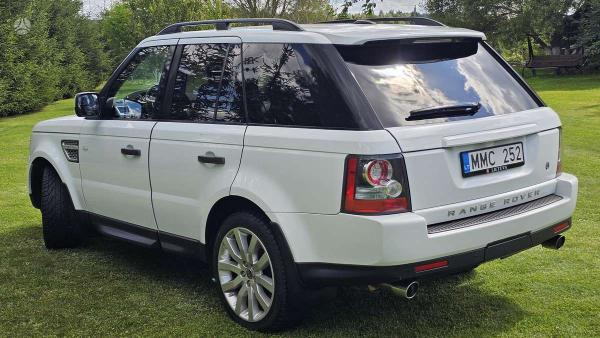 White Land Rover Range Rover Sport 2010 in Nemencine, with an engine capacity of 2.99 L and mileage of 318 thousand km for 10450 €, photo 3 on AUTOMOTO.COM.LV