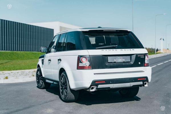 White Land Rover Range Rover Sport 2011 in Vilnius, with an engine capacity of 2.99 L and mileage of 362 thousand km for 8500 €, photo 6 on AUTOMOTO.COM.LV