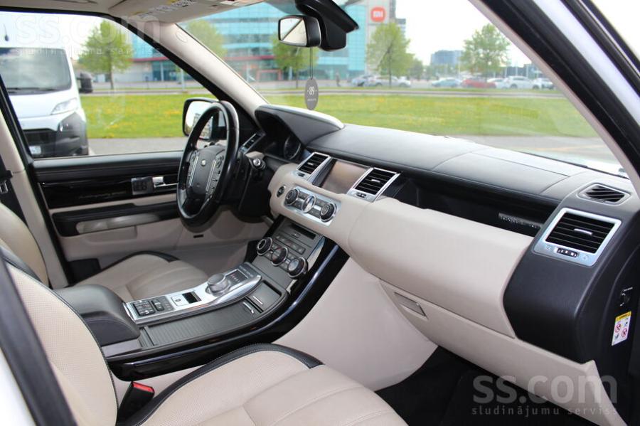 White Land Rover Range Rover Sport 2011 in Riga, with an engine capacity of 3.00 L and mileage of 181 thousand km for 10900 €, photo 14 on AUTOMOTO.COM.LV
