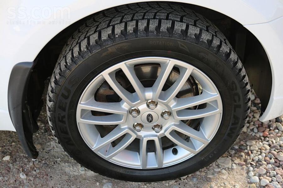 Balts Land Rover Range Rover Sport 2011 Tukums, ar dzinēja tilpumu 3.00 L un nobraukumu 273 tūkst. km par 10290 €, foto 33 vietnē AUTOMOTO.COM.LV