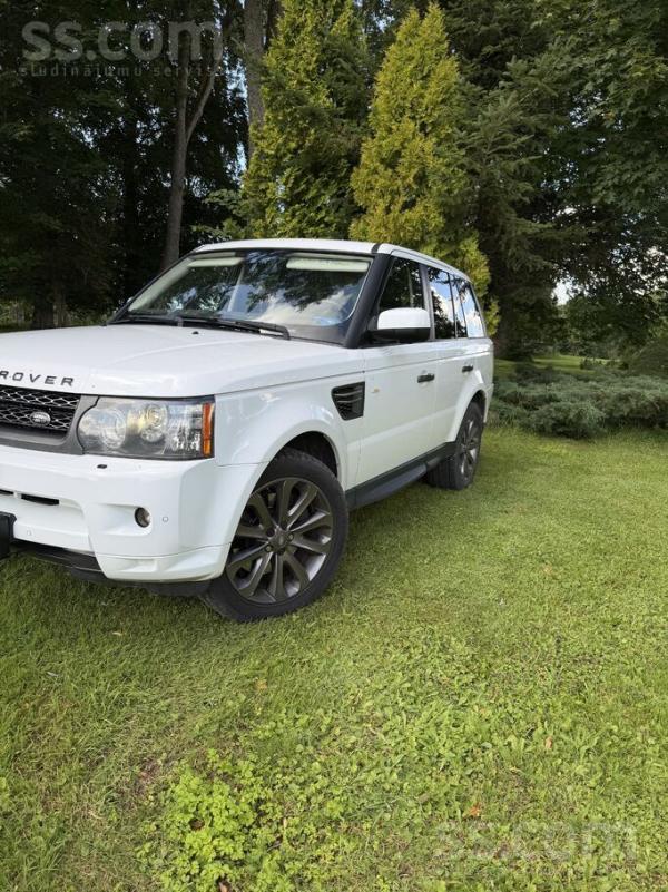 White Land Rover Range Rover Sport 2011 in Kuldiga, with an engine capacity of 3.00 L and mileage of 248 thousand km for 9500 €, photo 4 on AUTOMOTO.COM.LV