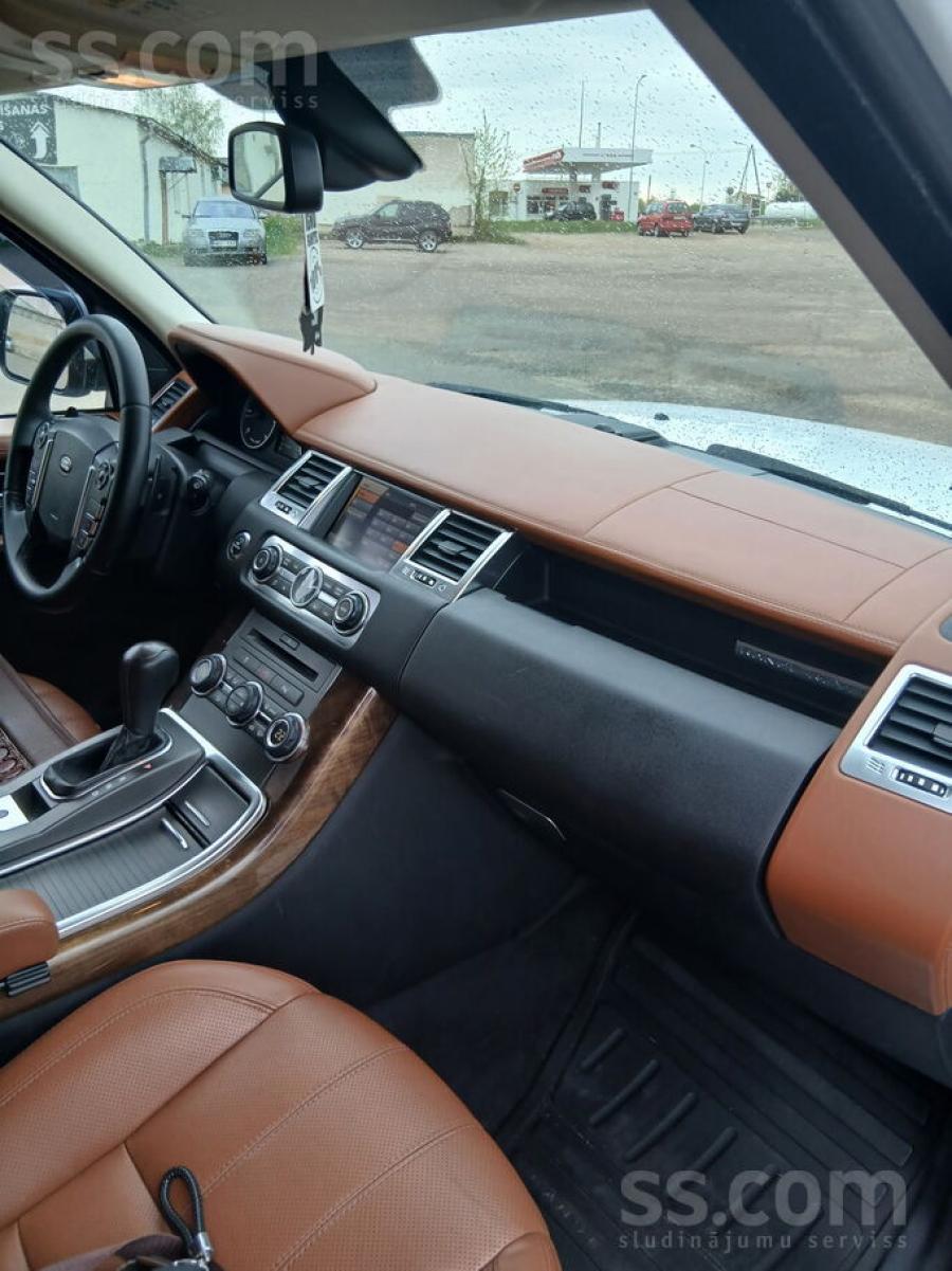 Balts Land Rover Range Rover Sport 2011 Rēzekne, ar dzinēja tilpumu 3.00 L un nobraukumu 246 tūkst. km par 8900 €, foto 5 vietnē AUTOMOTO.COM.LV