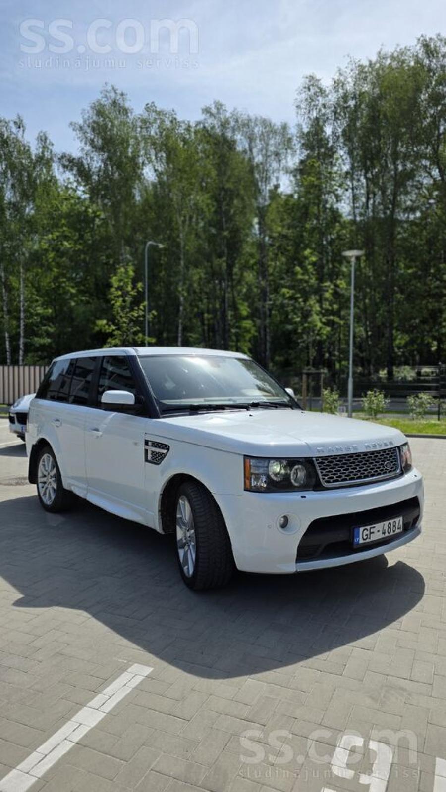 White Land Rover Range Rover Sport 2012 in Riga, with an engine capacity of 3.00 L and mileage of 248 thousand km for 10390 €, photo 7 on AUTOMOTO.COM.LV