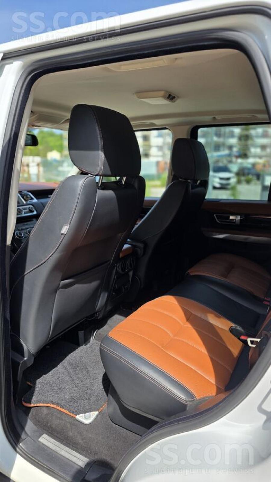 White Land Rover Range Rover Sport 2012 in Riga, with an engine capacity of 3.00 L and mileage of 248 thousand km for 10390 €, photo 11 on AUTOMOTO.COM.LV