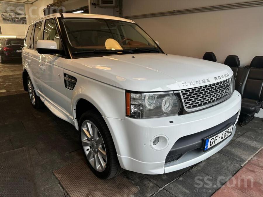 White Land Rover Range Rover Sport 2012 in Riga, with an engine capacity of 3.00 L and mileage of 248 thousand km for 10390 €, photo 16 on AUTOMOTO.COM.LV