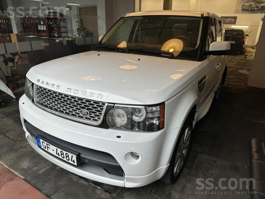 White Land Rover Range Rover Sport 2012 in Riga, with an engine capacity of 3.00 L and mileage of 248 thousand km for 10390 €, photo 17 on AUTOMOTO.COM.LV