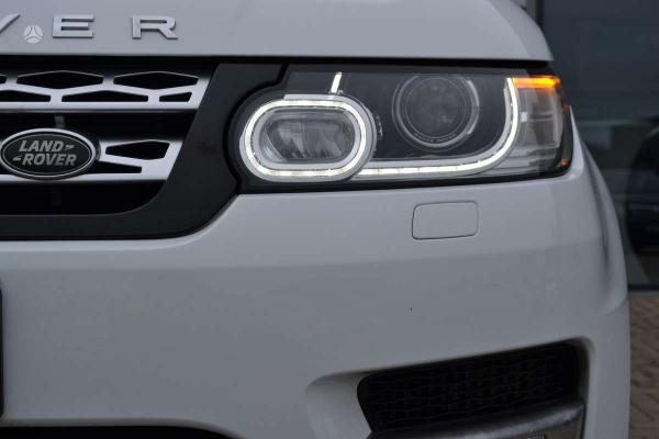 White Land Rover Range Rover Sport 2014 in Vilnius, with an engine capacity of 2.99 L and mileage of 124 thousand km for 18000 €, photo 5 on AUTOMOTO.COM.LV