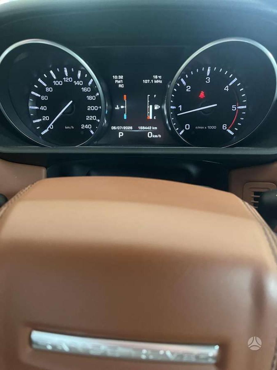White Land Rover Range Rover Sport 2014 in Kaunas, with an engine capacity of 2.99 L and mileage of 159 thousand km for 16600 €, photo 8 on AUTOMOTO.COM.LV