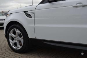 White Land Rover Range Rover Sport 2014 in Vilnius, with an engine capacity of 2.99 L and mileage of 124 thousand km for 18000 €, photo 13 on AUTOMOTO.COM.LV