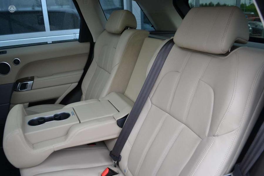 White Land Rover Range Rover Sport 2014 in Vilnius, with an engine capacity of 2.99 L and mileage of 124 thousand km for 18000 €, photo 32 on AUTOMOTO.COM.LV