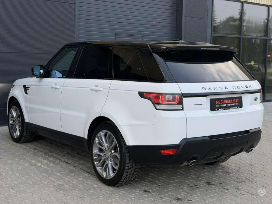White Land Rover Range Rover Sport 2014 in Vilnius, with an engine capacity of 2.99 L and mileage of 155 thousand km for 18888 €, photo 4 on AUTOMOTO.COM.LV