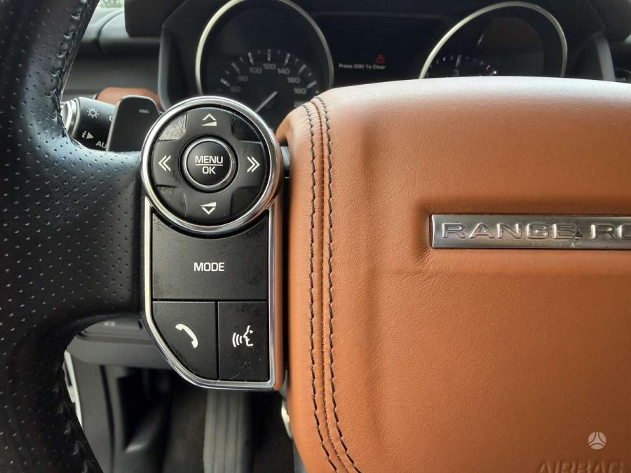White Land Rover Range Rover Sport 2014 in Vilnius, with an engine capacity of 2.99 L and mileage of 155 thousand km for 18888 €, photo 25 on AUTOMOTO.COM.LV