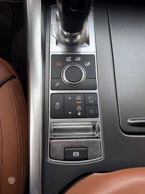 White Land Rover Range Rover Sport 2014 in Vilnius, with an engine capacity of 2.99 L and mileage of 155 thousand km for 18888 €, photo 28 on AUTOMOTO.COM.LV