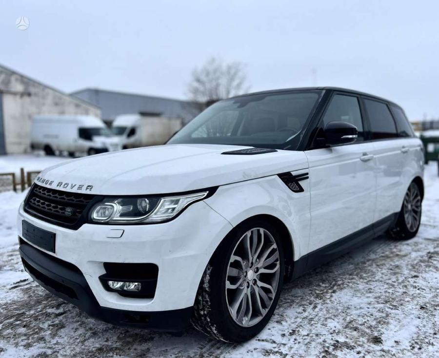 White Land Rover Range Rover Sport 2015 in Panevezys, with an engine capacity of 2.99 L and mileage of 190 thousand km for 7300 €, photo 2 on AUTOMOTO.COM.LV