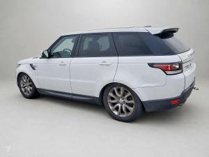 White Land Rover Range Rover Sport 2015 in Vilnius, with an engine capacity of 3.00 L and mileage of 110 thousand km for 7999 €, photo 7 on AUTOMOTO.COM.LV