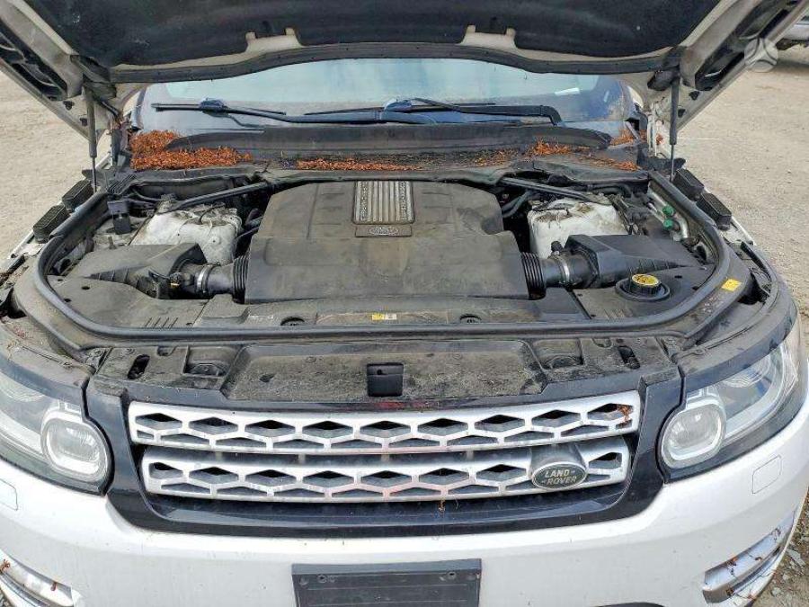 White Land Rover Range Rover Sport 2015 in Vilnius, with an engine capacity of 3.00 L and mileage of 110 thousand km for 7999 €, photo 12 on AUTOMOTO.COM.LV
