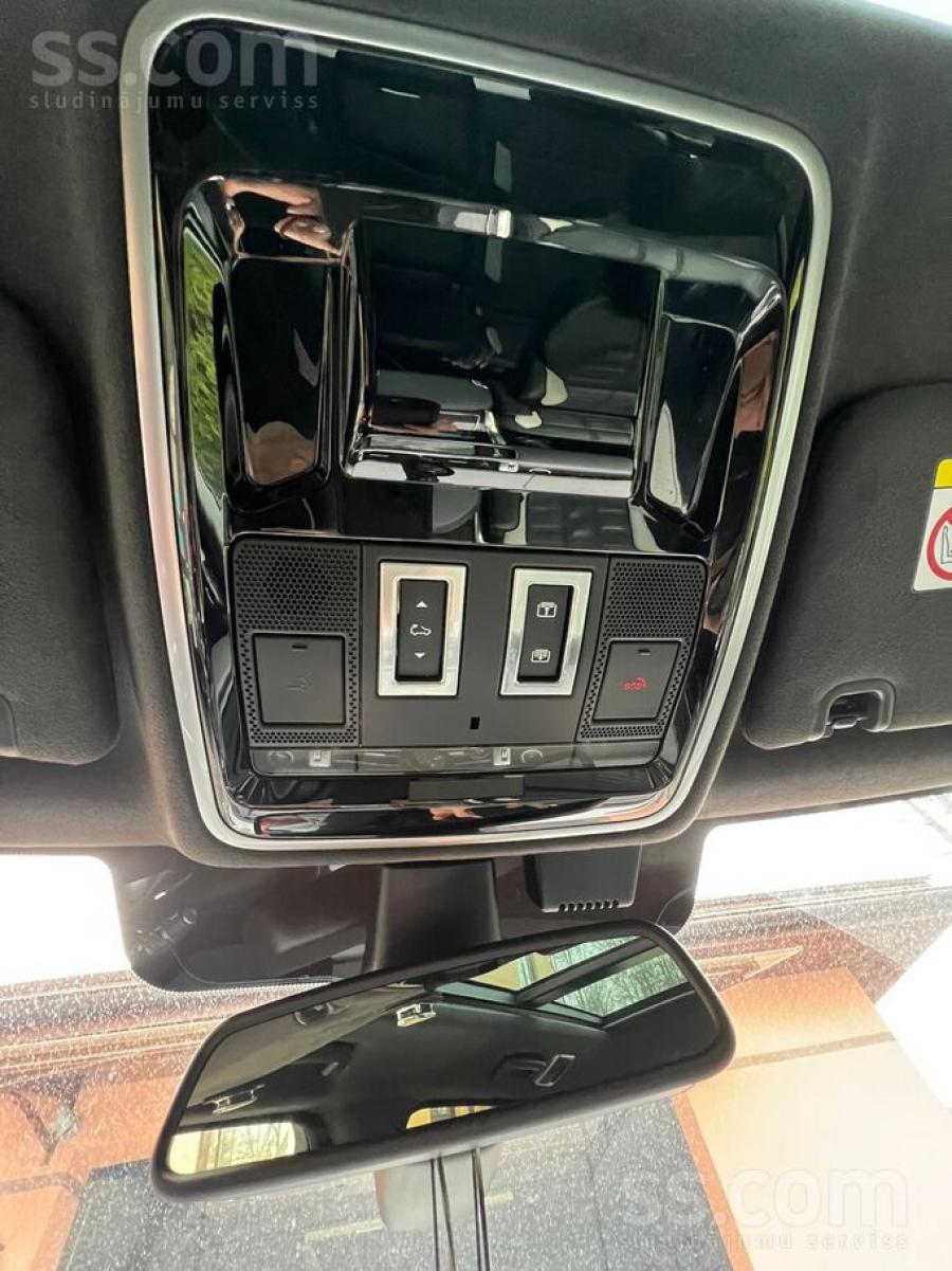 White Land Rover Range Rover Sport 2016 in Riga, with an engine capacity of 3.00 L and mileage of 142 thousand km for 31500 €, photo 17 on AUTOMOTO.COM.LV