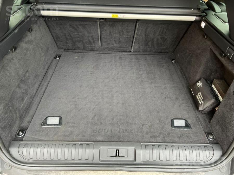 White Land Rover Range Rover Sport 2016 in Riga, with an engine capacity of 3.00 L and mileage of 142 thousand km for 31500 €, photo 19 on AUTOMOTO.COM.LV
