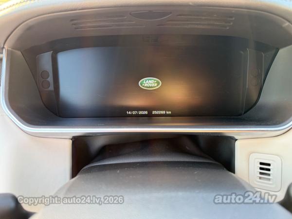 White Land Rover Range Rover Sport 2016 in Tallinn, with an engine capacity of 3.00 L and mileage of 252 thousand km for 13500 €, photo 9 on AUTOMOTO.COM.LV