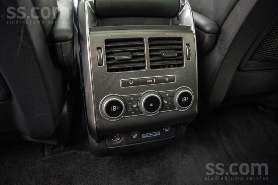 White Land Rover Range Rover Sport 2017 in Riga, with an engine capacity of 3.00 L and mileage of 231 thousand km for 19990 €, photo 30 on AUTOMOTO.COM.LV
