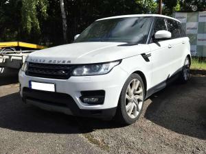 White Land Rover Range Rover Sport 2017 in Vilnius, with an engine capacity of 3.00 L and mileage of 273 thousand km for 10000 €, photo  on AUTOMOTO.COM.LV