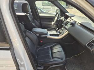White Land Rover Range Rover Sport 2017 in Vilnius, with an engine capacity of 3.00 L and mileage of 273 thousand km for 10000 €, photo 9 on AUTOMOTO.COM.LV