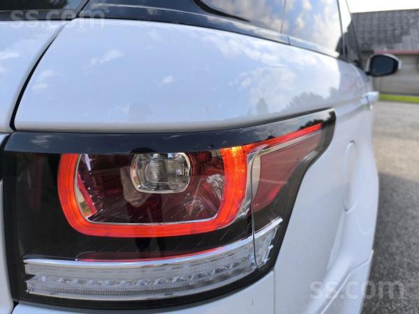 White Land Rover Range Rover Sport 2017 in Valmiera, with an engine capacity of 3.00 L and mileage of 117 thousand km for 19999 €, photo 5 on AUTOMOTO.COM.LV