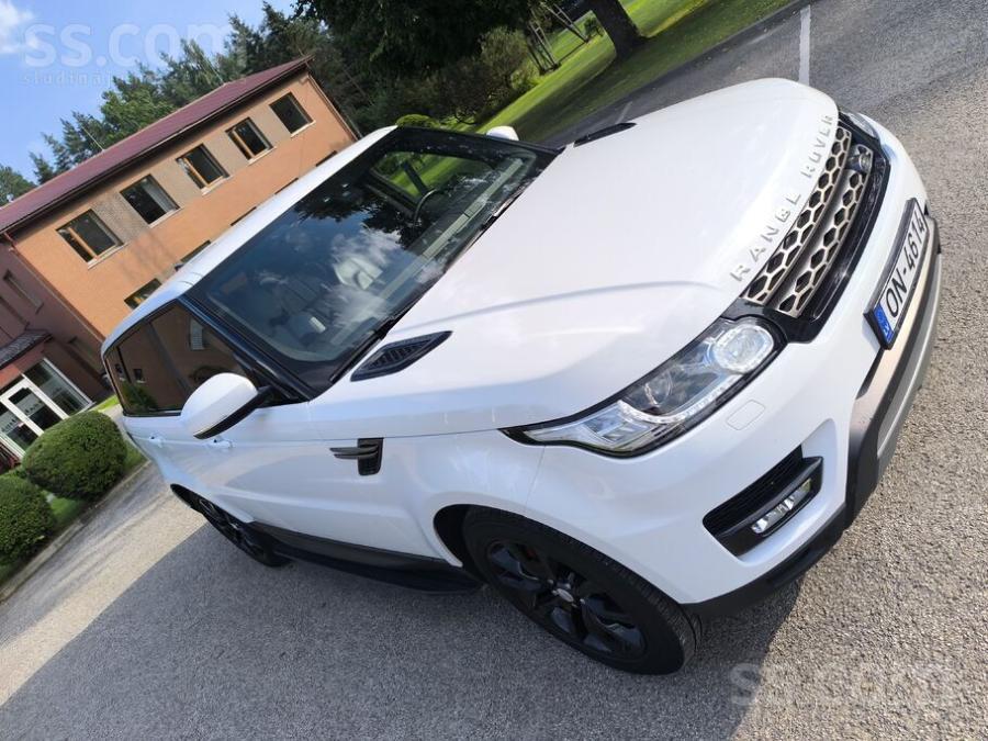 White Land Rover Range Rover Sport 2017 in Valmiera, with an engine capacity of 3.00 L and mileage of 117 thousand km for 19999 €, photo 10 on AUTOMOTO.COM.LV