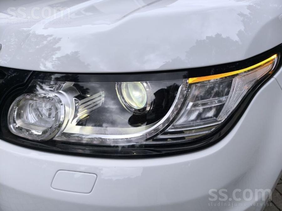 White Land Rover Range Rover Sport 2017 in Valmiera, with an engine capacity of 3.00 L and mileage of 117 thousand km for 19999 €, photo 12 on AUTOMOTO.COM.LV