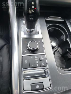 White Land Rover Range Rover Sport 2017 in Valmiera, with an engine capacity of 3.00 L and mileage of 117 thousand km for 19999 €, photo 22 on AUTOMOTO.COM.LV