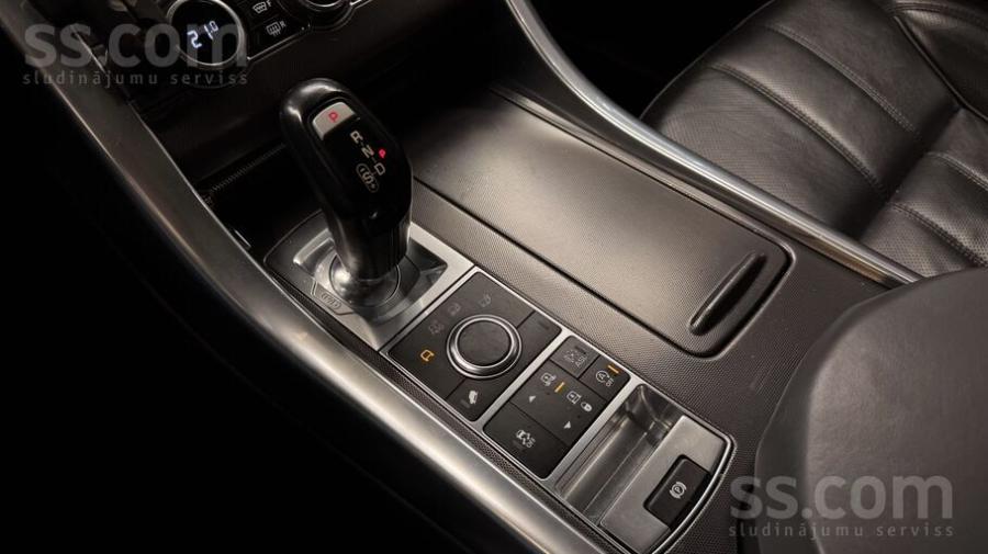 Balts Land Rover Range Rover Sport 2018 Rīga, ar dzinēja tilpumu 3.00 L un nobraukumu 136 tūkst. km par 25990 €, foto 17 vietnē AUTOMOTO.COM.LV