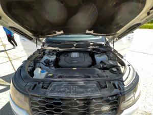 Balts Land Rover Range Rover Sport 2018 Rīga, ar dzinēja tilpumu 3.00 L un nobraukumu 99 tūkst. km par 48000 €, foto 3 vietnē AUTOMOTO.COM.LV