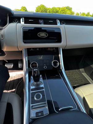 Balts Land Rover Range Rover Sport 2018 Rīga, ar dzinēja tilpumu 3.00 L un nobraukumu 99 tūkst. km par 48000 €, foto 12 vietnē AUTOMOTO.COM.LV